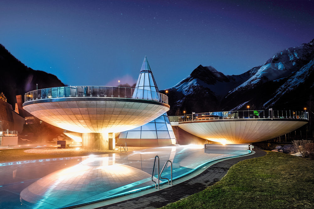 AQUA DOME Tirol | Therme Längenfeld in den Alpen | Preise und Infos